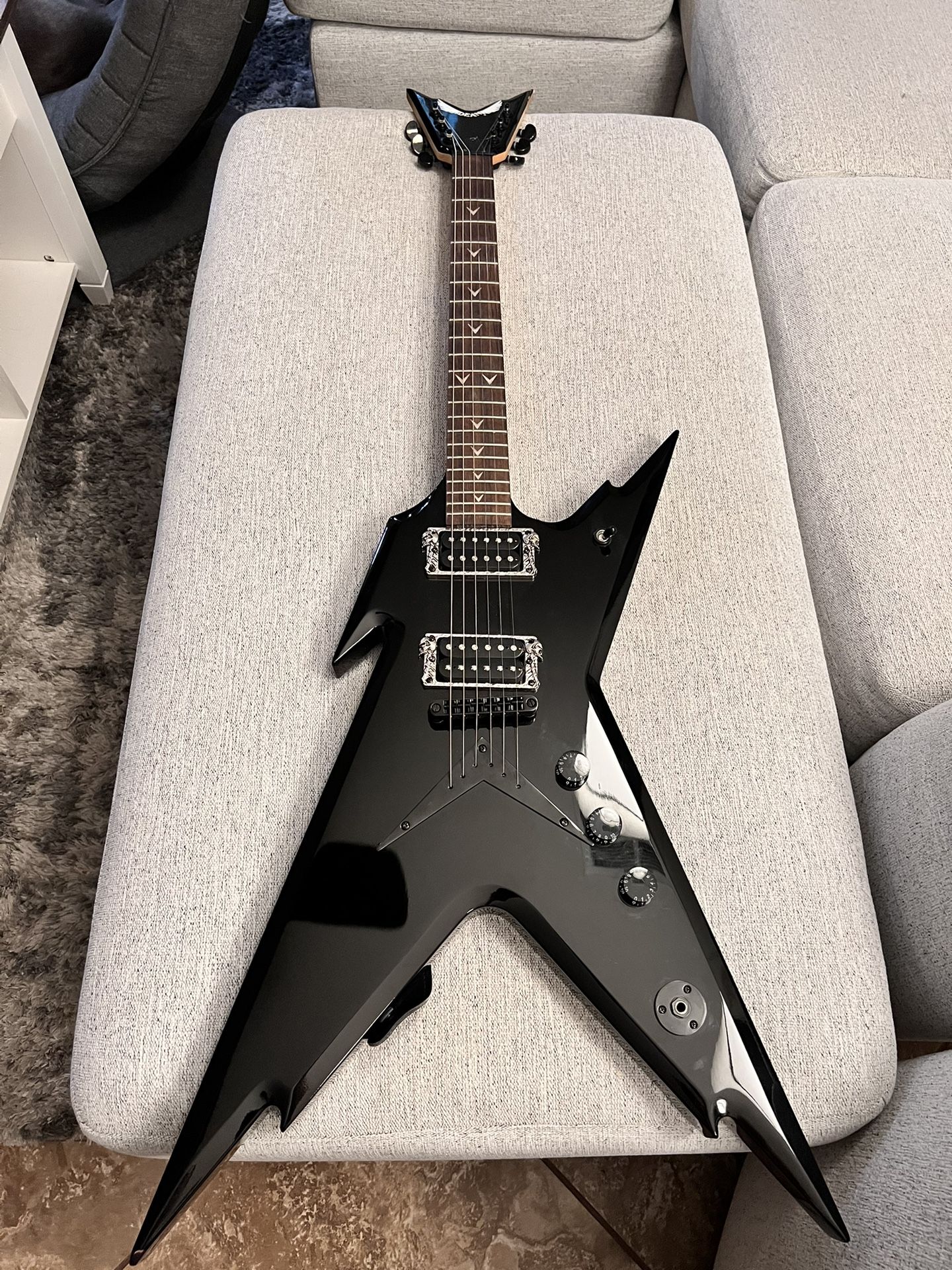 Dean Razorback X Electric Guitar for Sale in Gilbert, AZ - OfferUp
