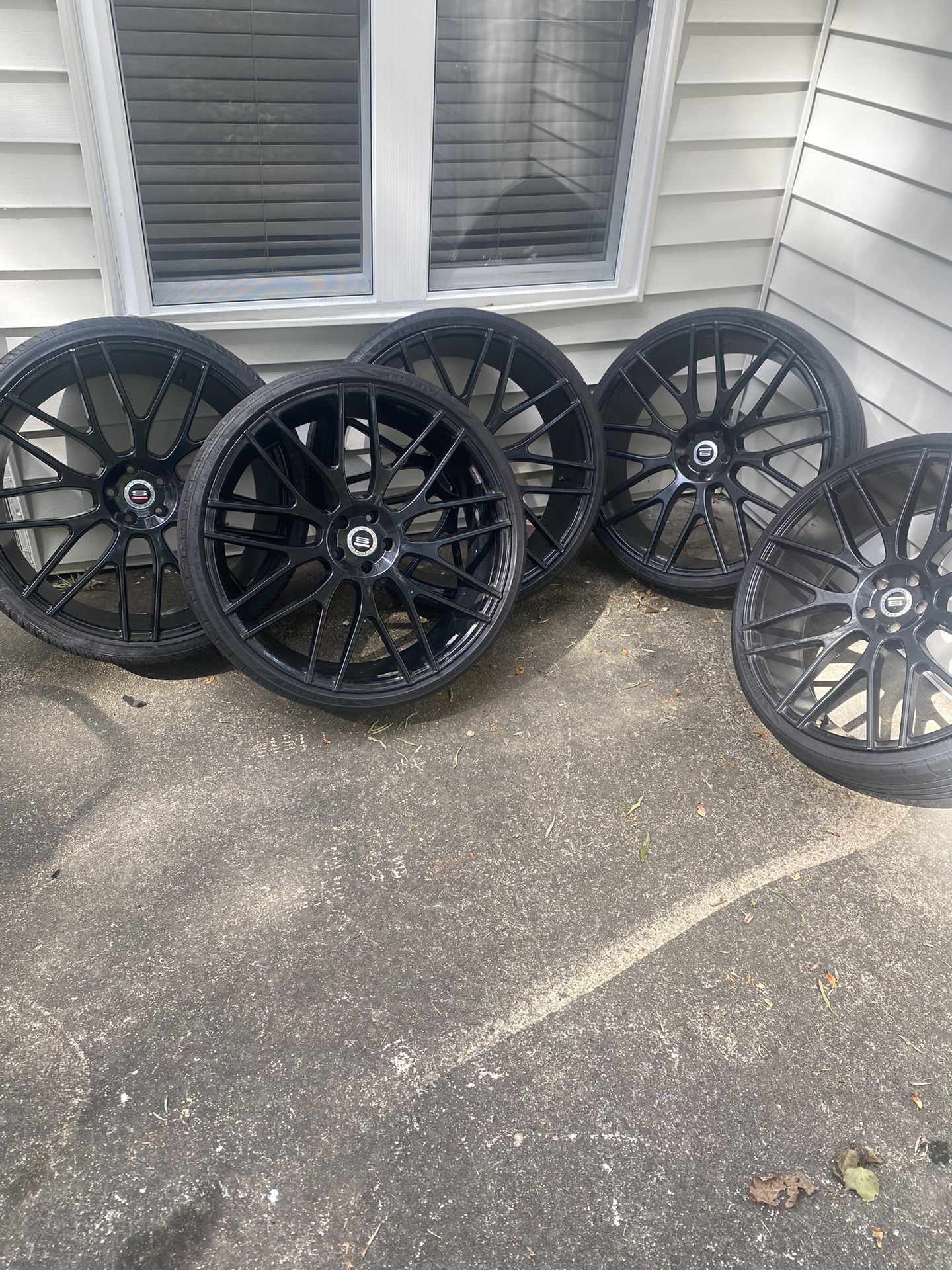 24 Inch Rims / 5 Rims for Sale in Raleigh, NC - OfferUp