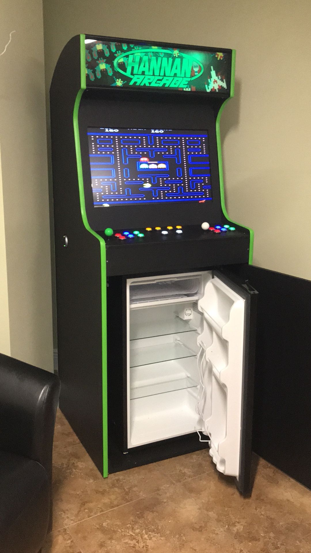 Full-size Arcade Cabinet With Mini Fridge Accommodation! 12,000+ Games ...