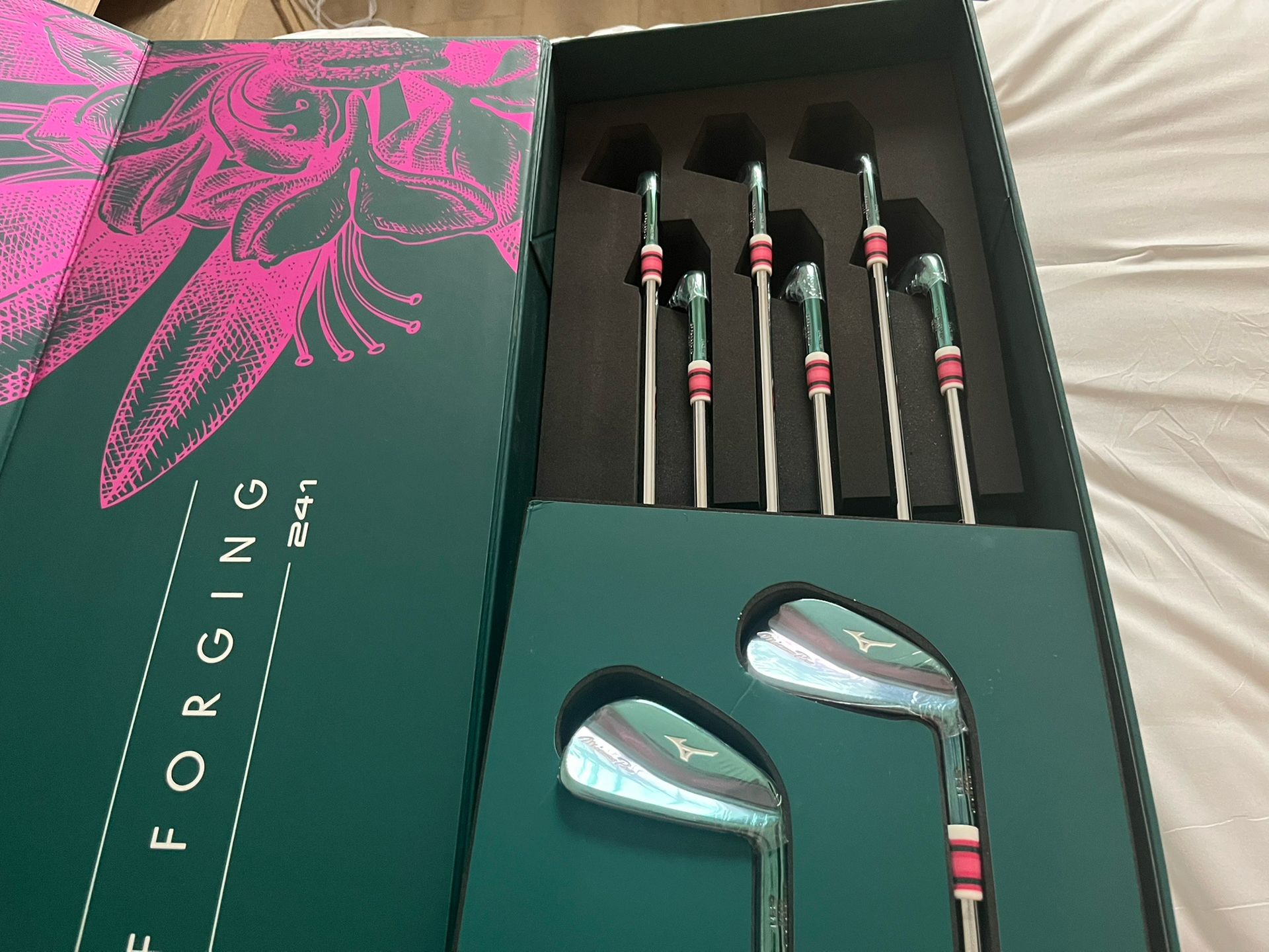 “MASTERS LIMITED EDITION “ MIZUNO PRO 241 AZALEAS GOLF SET 3/PW/ Only ...