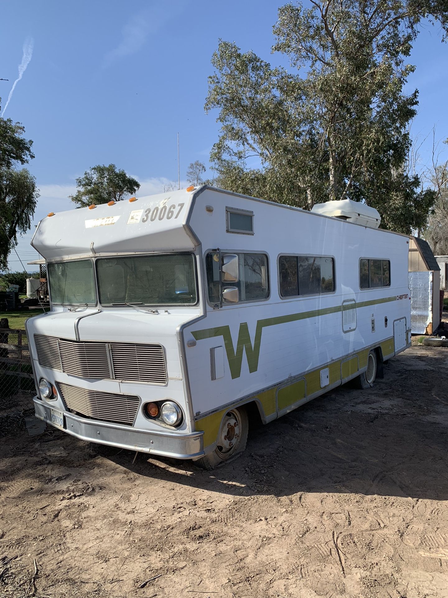 1972 Winnebago Chieftain RV for Sale in Holtville, CA - OfferUp