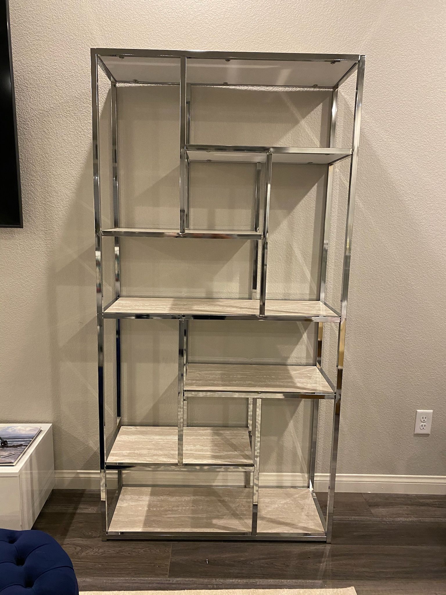 Silver Bookcase for Sale in Las Vegas, NV - OfferUp