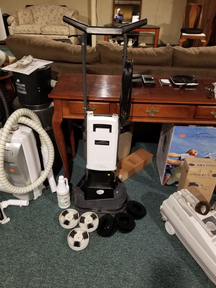 BRAND NEW IN BOX ELECTROLUX RUG CARPET WASHER for Sale in Bristol, RI ...