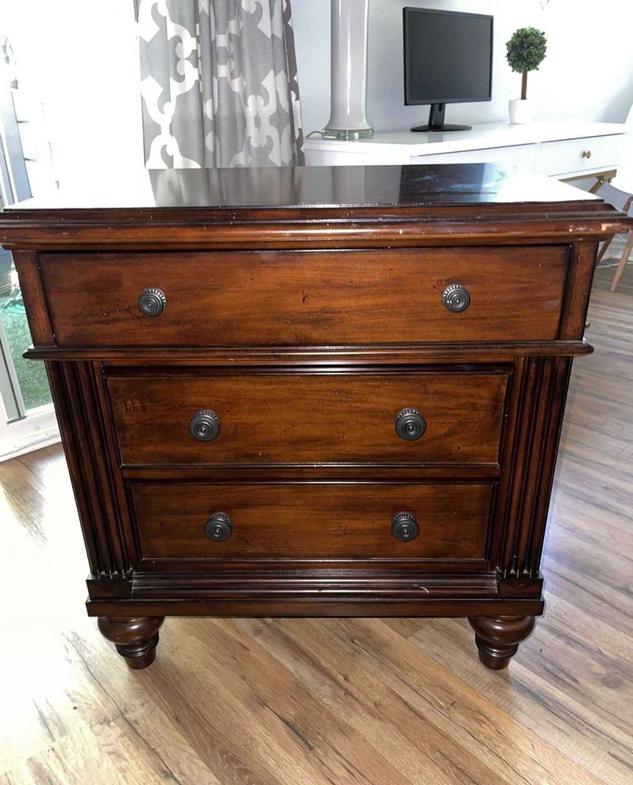 3 Drawer Nightstand/ Chest for Sale in Dana Point, CA - OfferUp