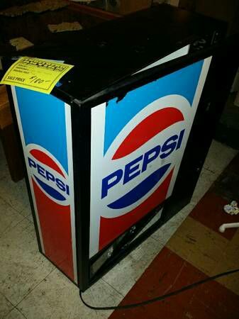 Wall Hanging Pepsi Pop Vending Machine - $250(FREE DELIVERY!!!) for ...