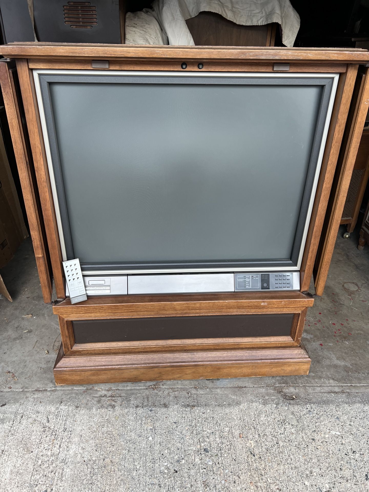 Vintage 1985 Mitsubishi Video scan System VS-640 Console Television TV ...
