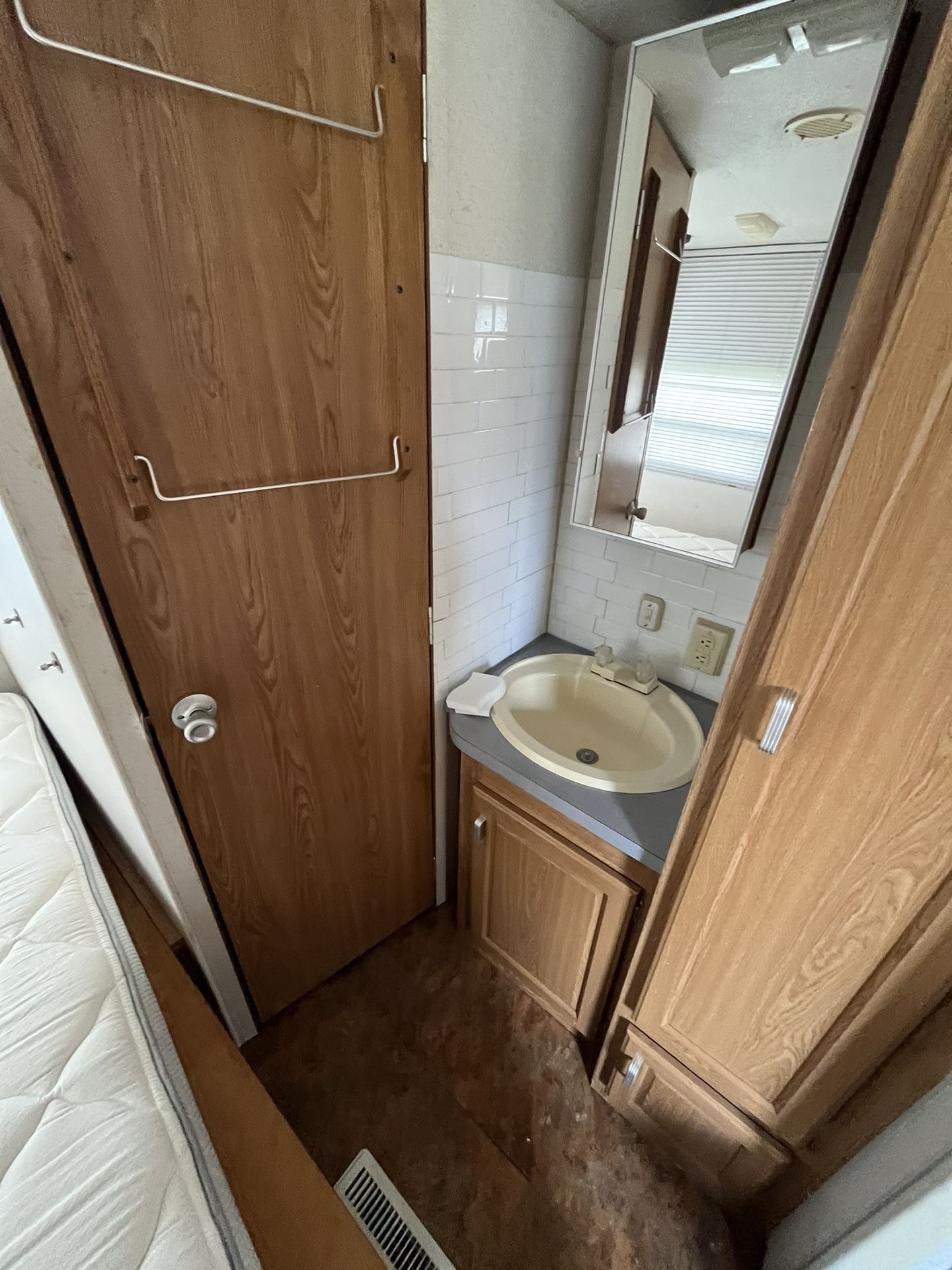 1993 Terry Resort 24C Travel Trailer for Sale in Vancouver, WA - OfferUp