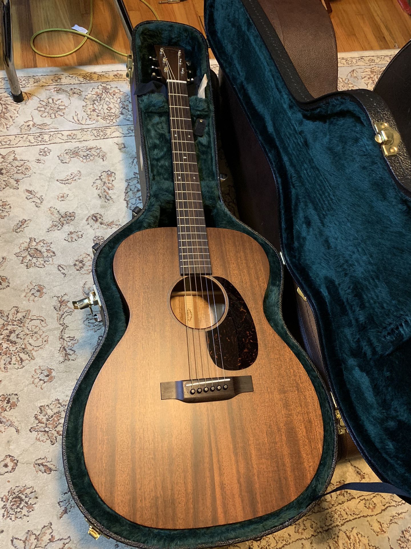 Martin 000-15M Barely Played Hard shell Case Sounds Amazing Set Up Perfect for Sale in Gardena ...