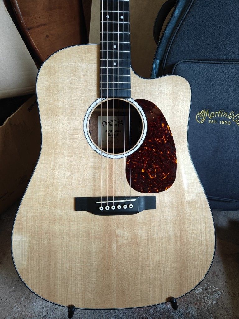 Martin DRSGT Cutaway Reimagined Electric Acoustic All Solid Guitar with ...