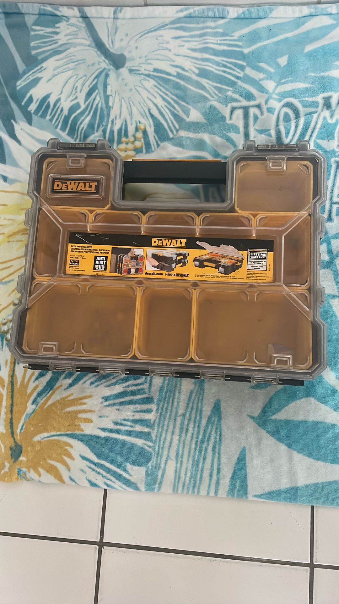Dewalt Stackable Tool Box for Sale in Hollywood, FL - OfferUp