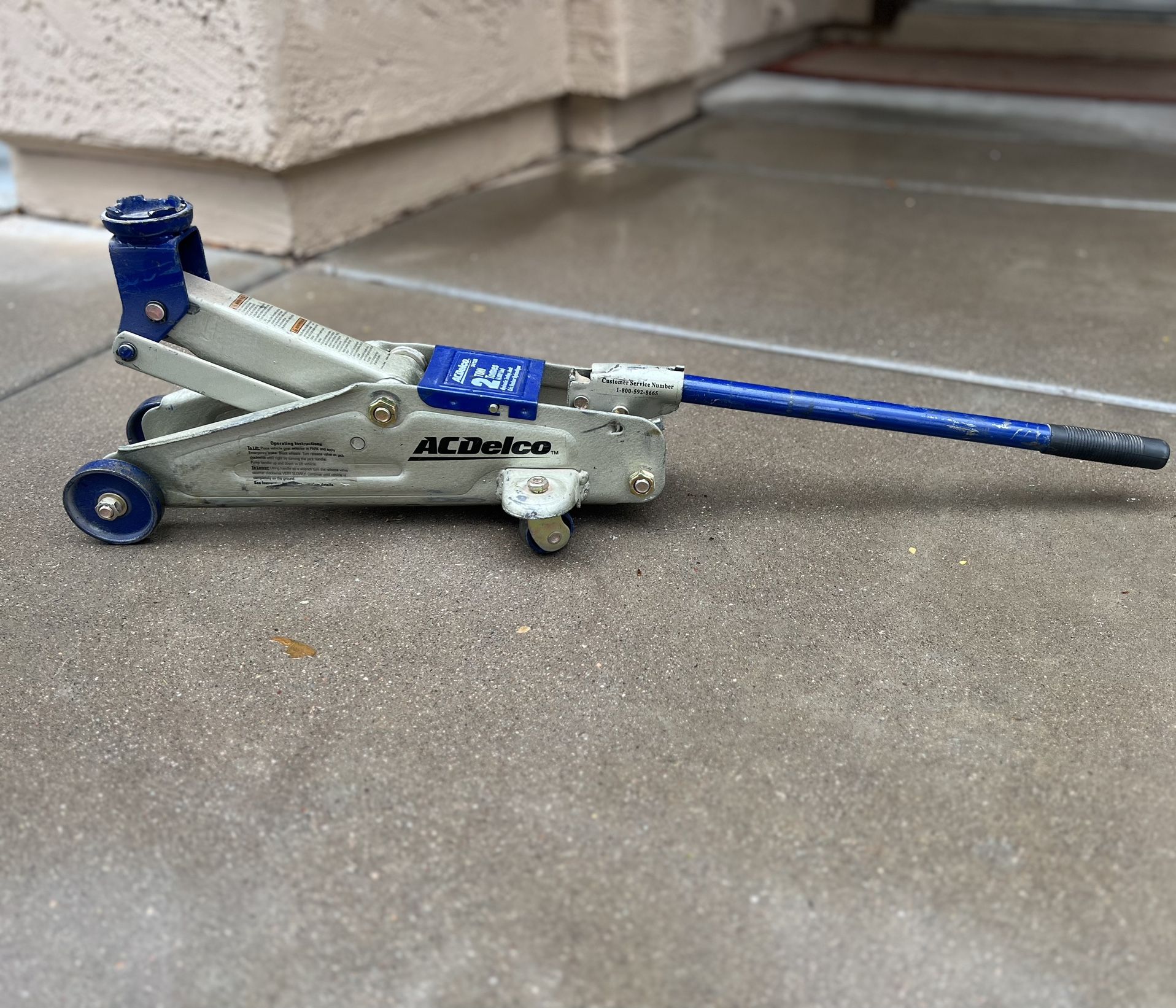 AC Delco 2 Ton Hydraulic Trolley Jack for Sale in San Tan Valley, AZ ...