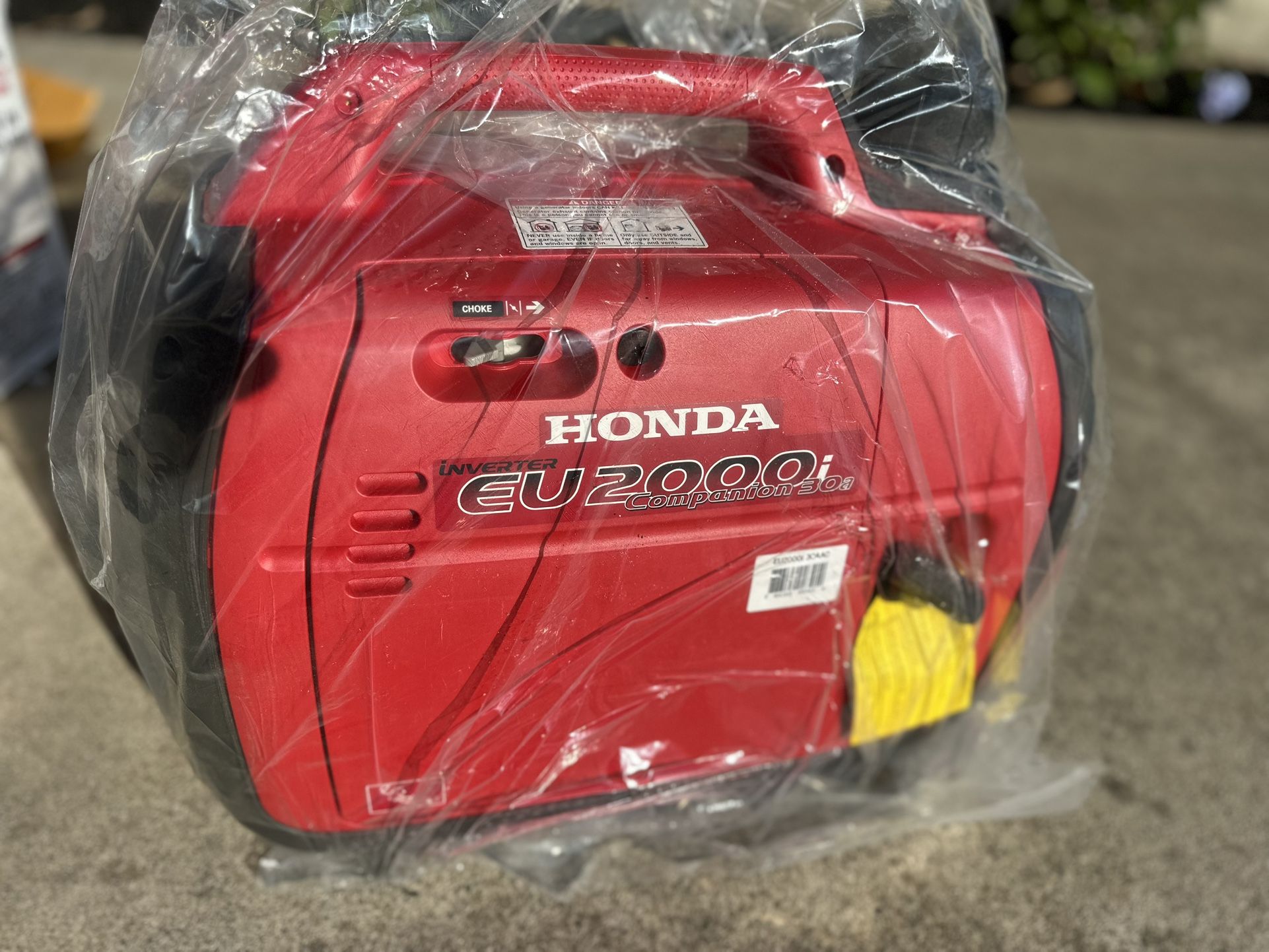 BRAND NEW IN BOX Honda EU2000i COMPANION Inverter/ Generator for Sale ...