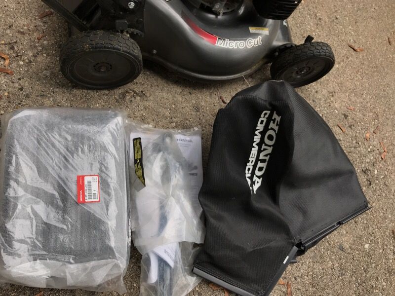 Honda HRC216 Hydrostatic Professional Commercial Heavy Duty Lawn Mower ...