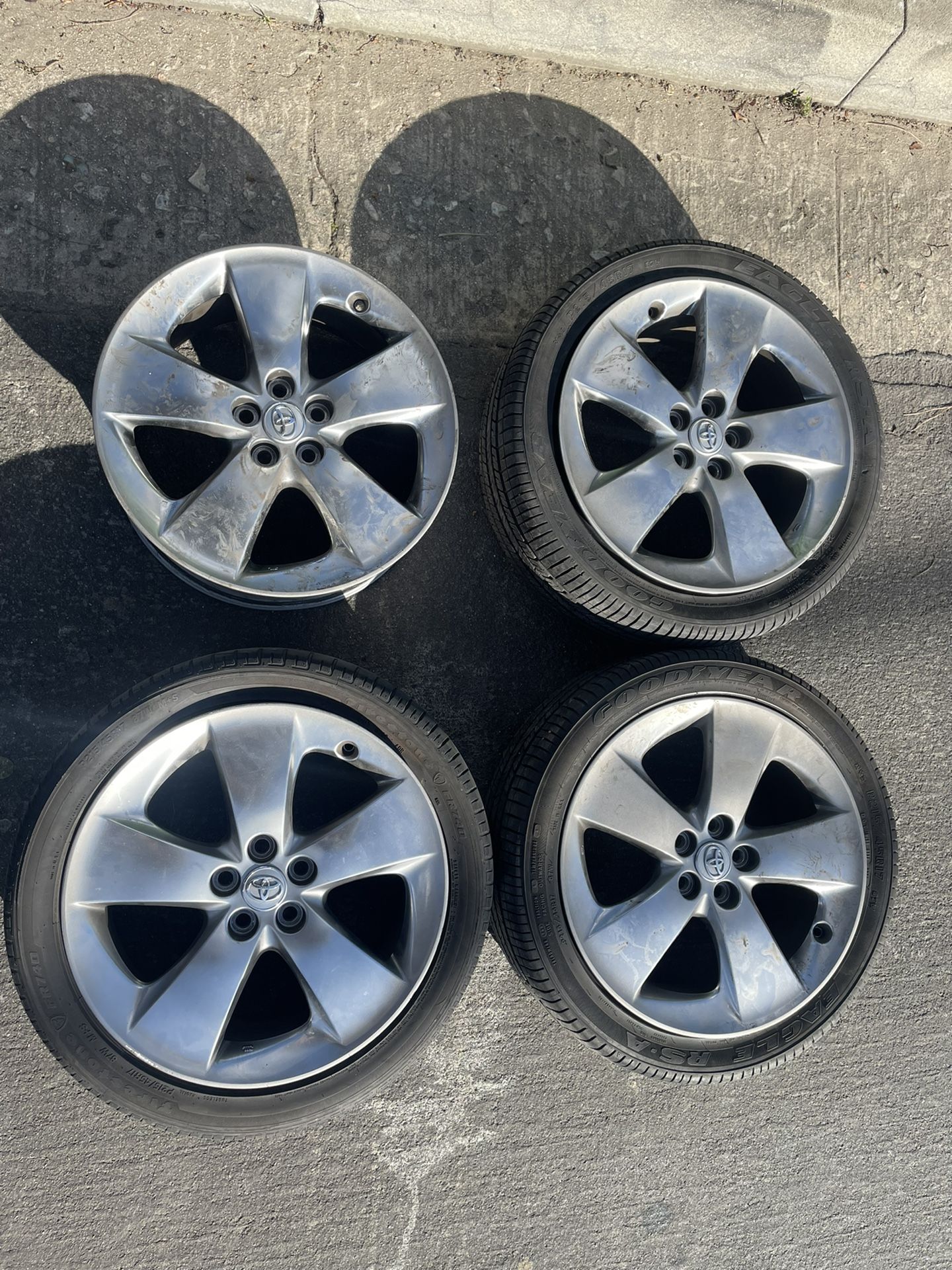 2010-2015 Toyota Prius Persona Wheels for Sale in Los Angeles, CA - OfferUp