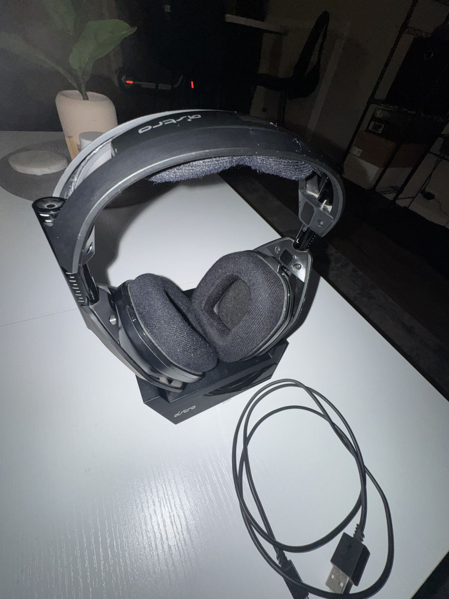 Logitech Astro A50 Gen 4 for Sale in Newport Beach, CA - OfferUp