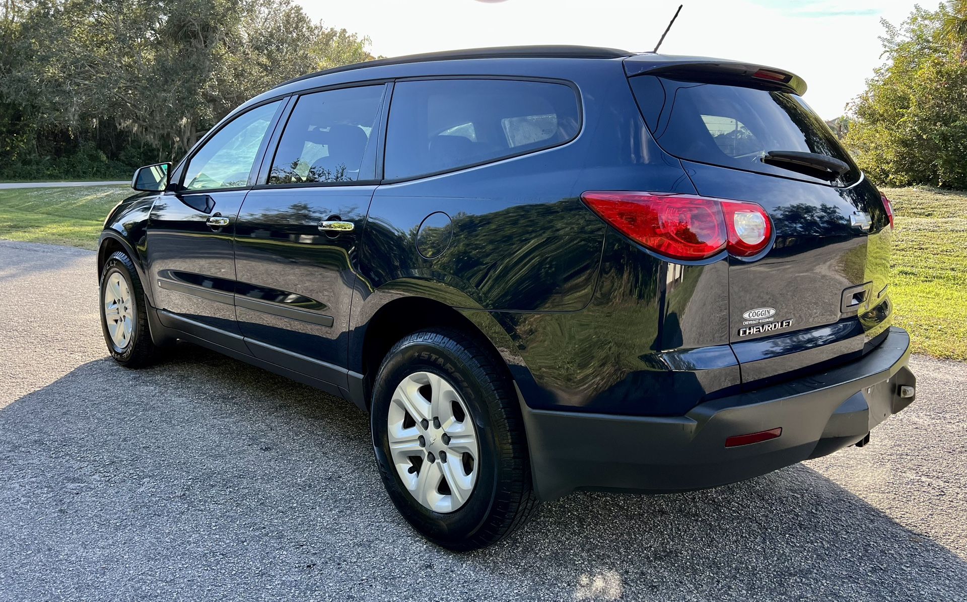 2009 Chevrolet Traverse for Sale in Vero Beach, FL - OfferUp