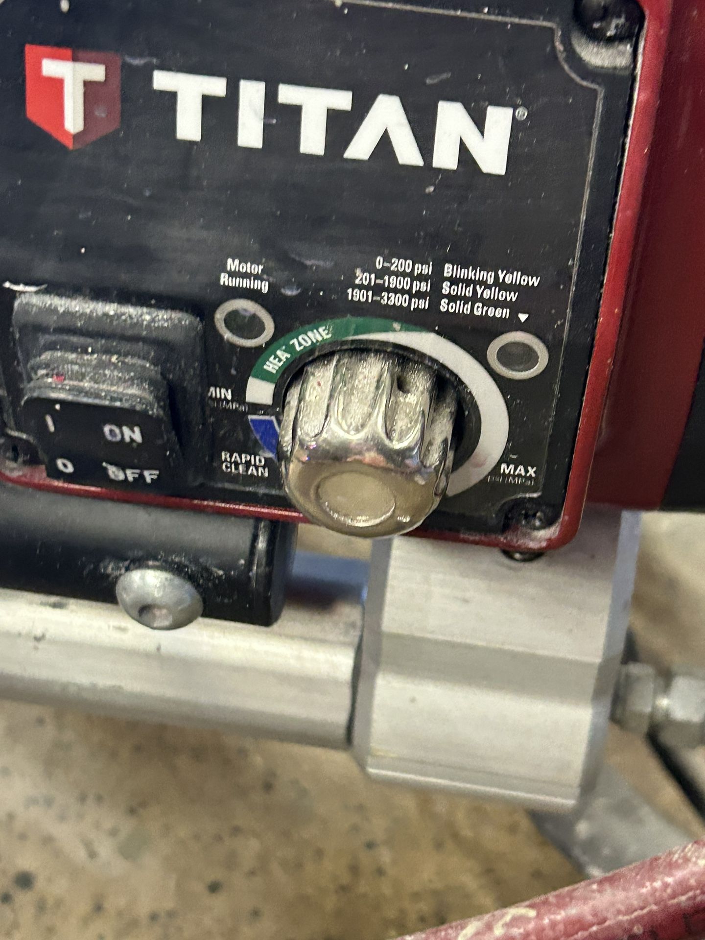 Titan Impact 440 electric airless sprayer w hose and gn no trades pick ...