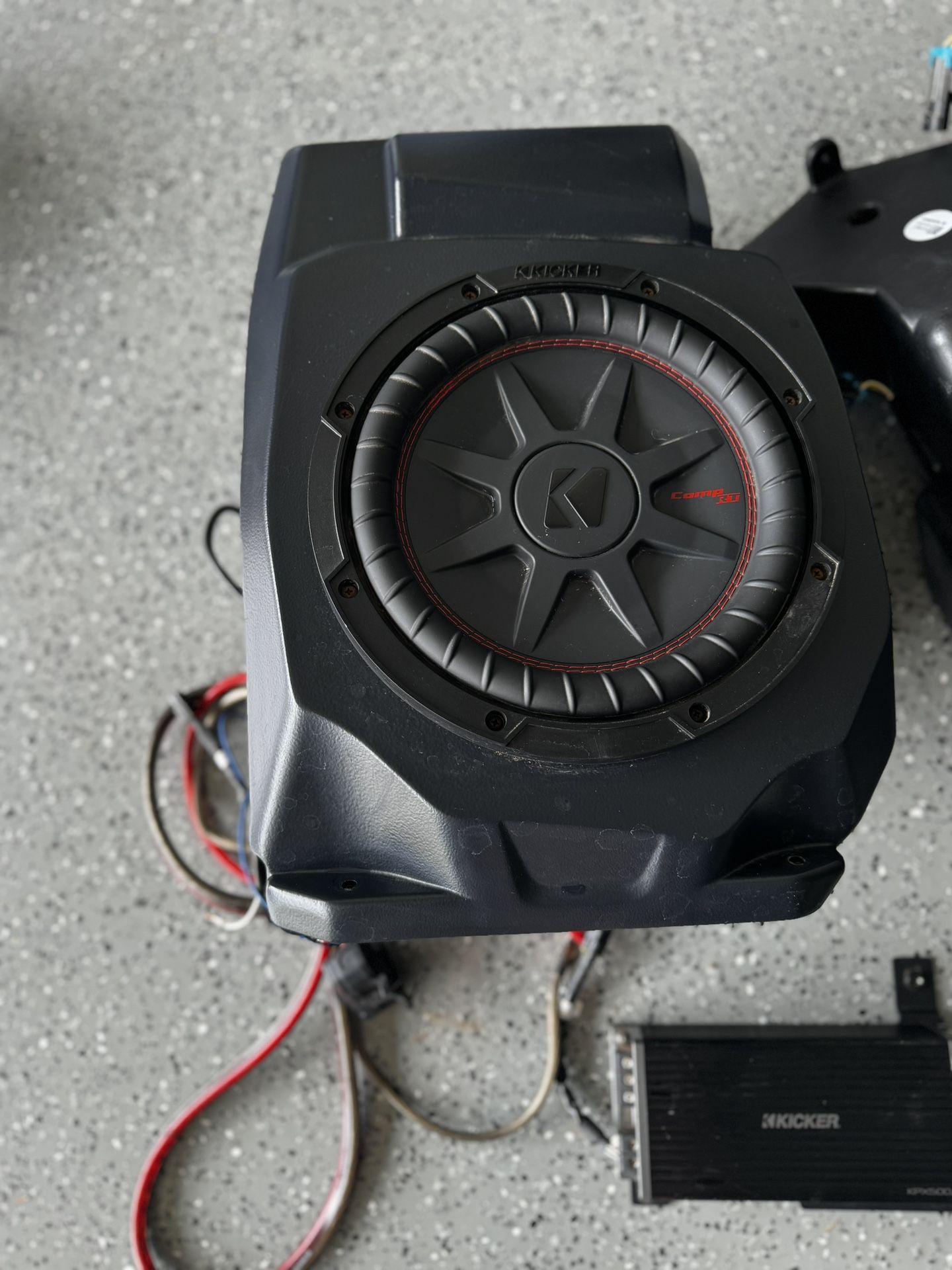 Kicker sub and amp for Sale in Phoenix, AZ - OfferUp