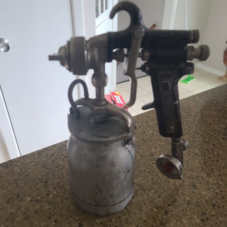 Binks 7 spray paint gun for Sale in Mount Prospect, IL - OfferUp