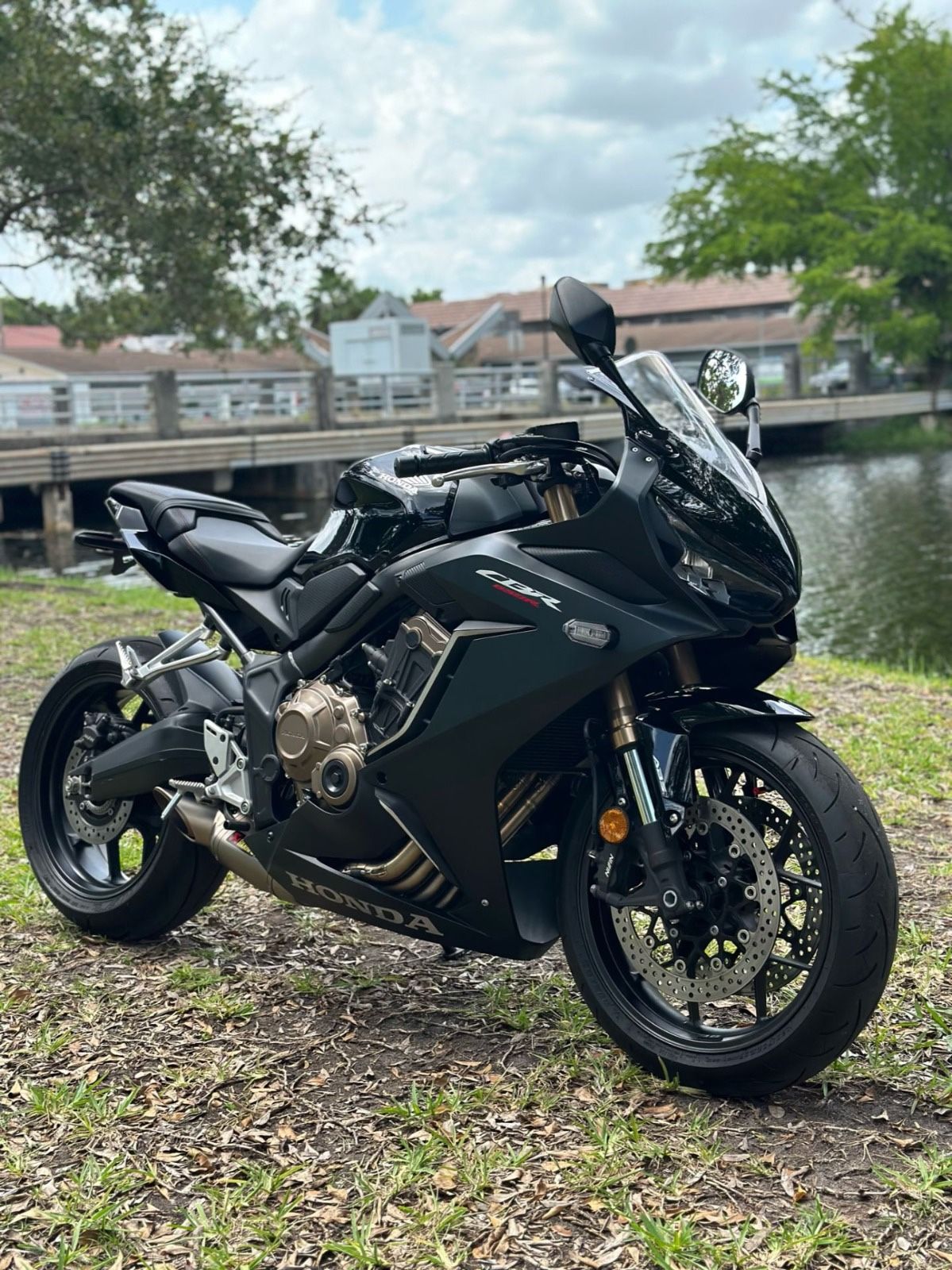 2021 HONDA CBR650R ABS for Sale in Sunny Isles Beach, FL - OfferUp