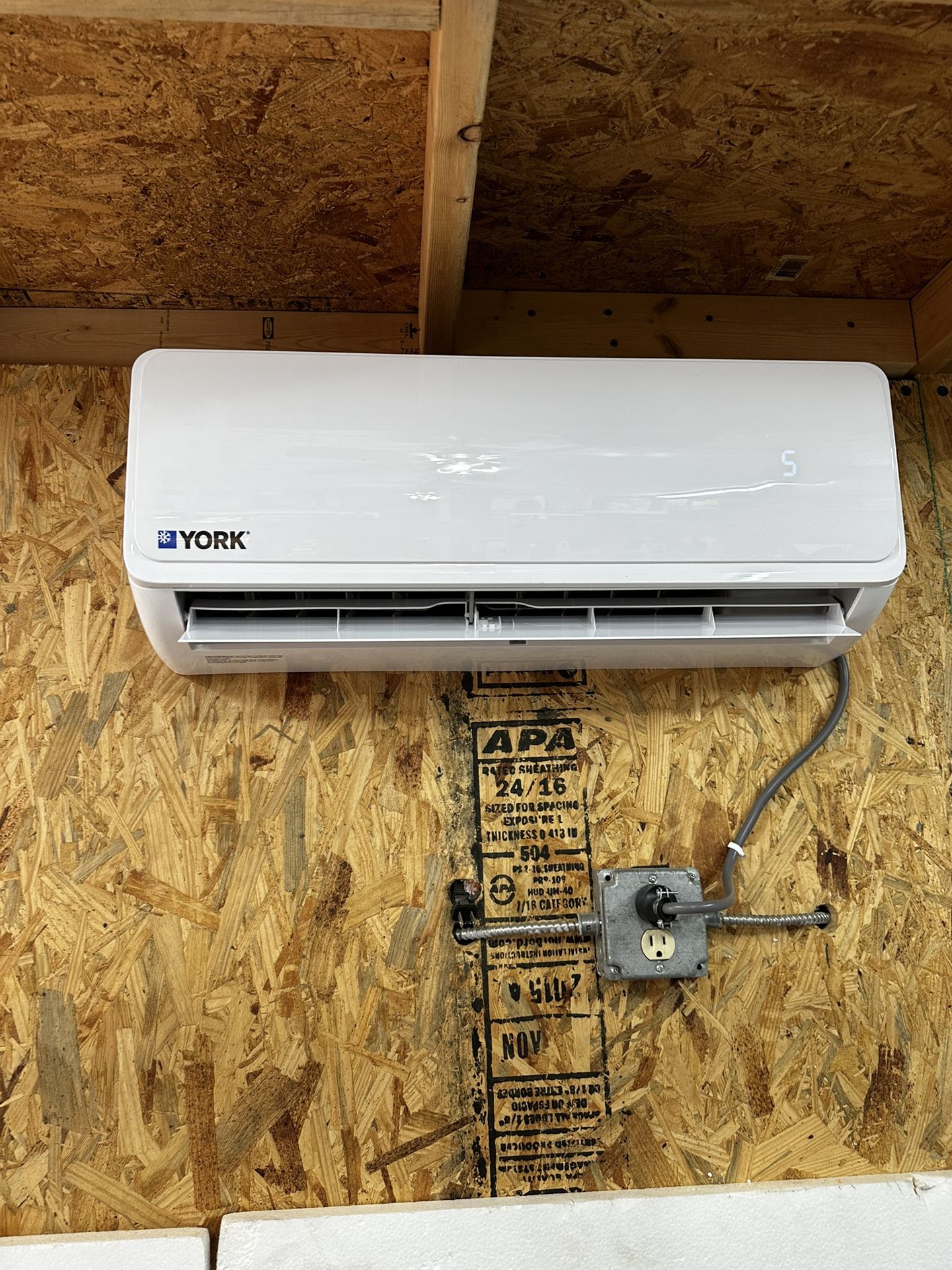 Mini Splits YORK & TRAIDEN Wifi for Sale in Las Cruces, NM - OfferUp