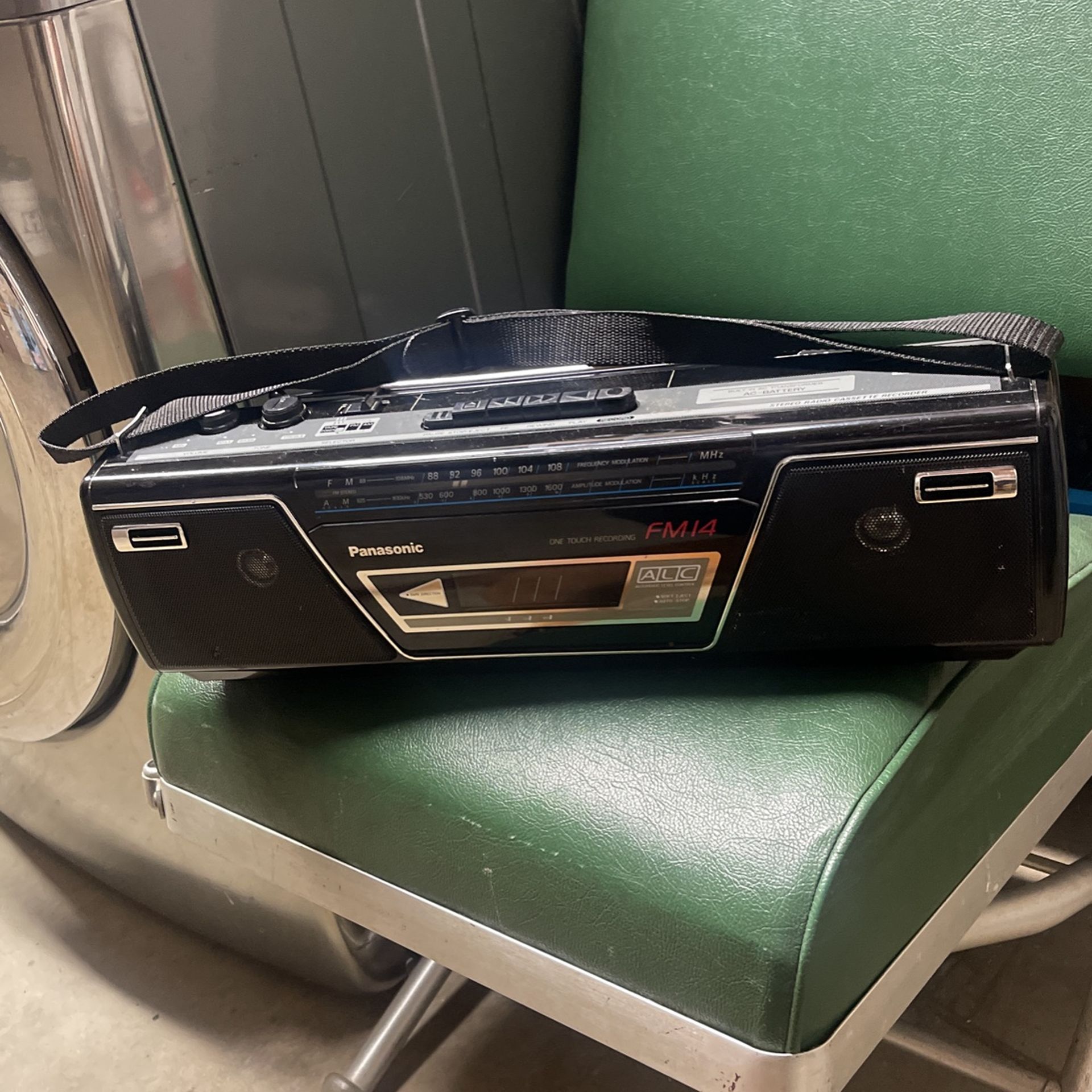Vintage PANASONIC RX-FM14 Boombox Radio Cassette Player for Sale in ...