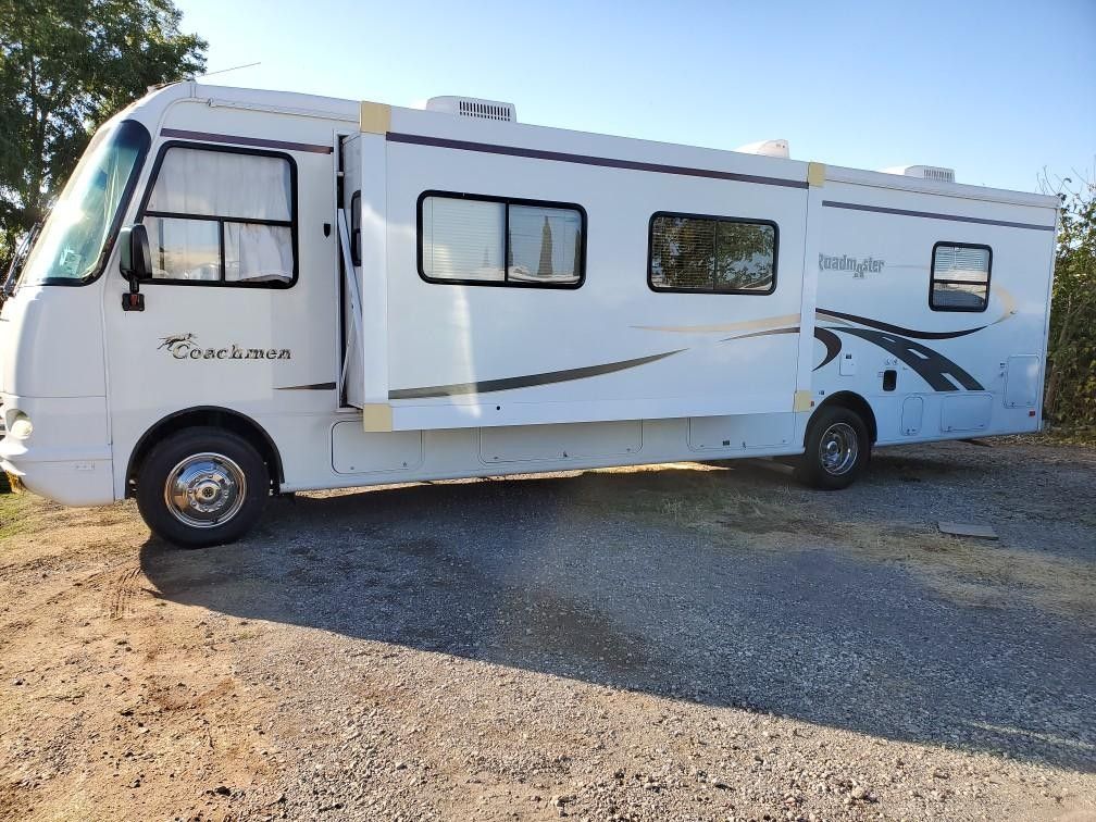 2004 Coachmen Roadmaster 32ft Class A 45000 Miles for Sale in North ...