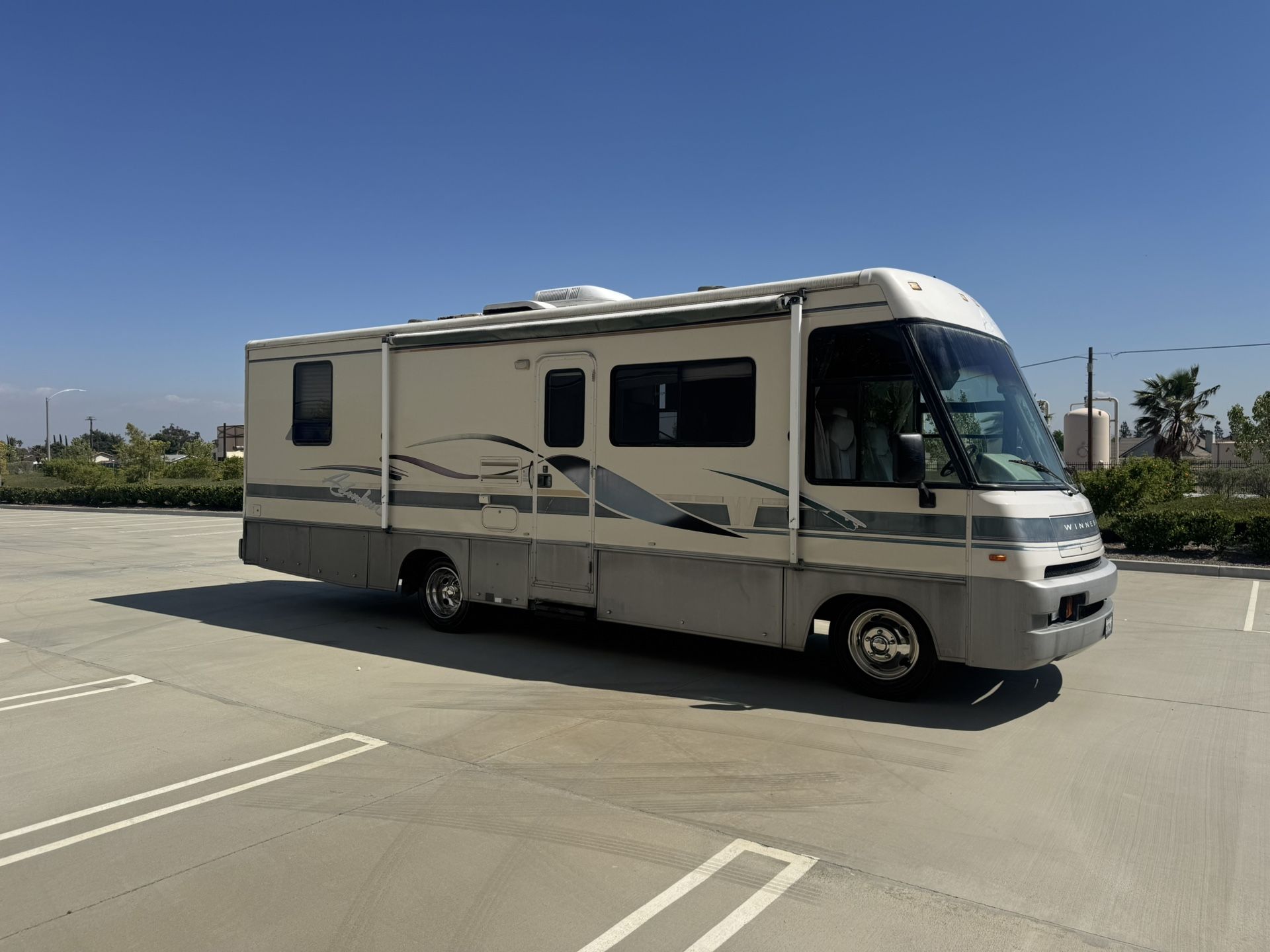 1997 Winnebago Adventure for Sale in Fontana, CA - OfferUp