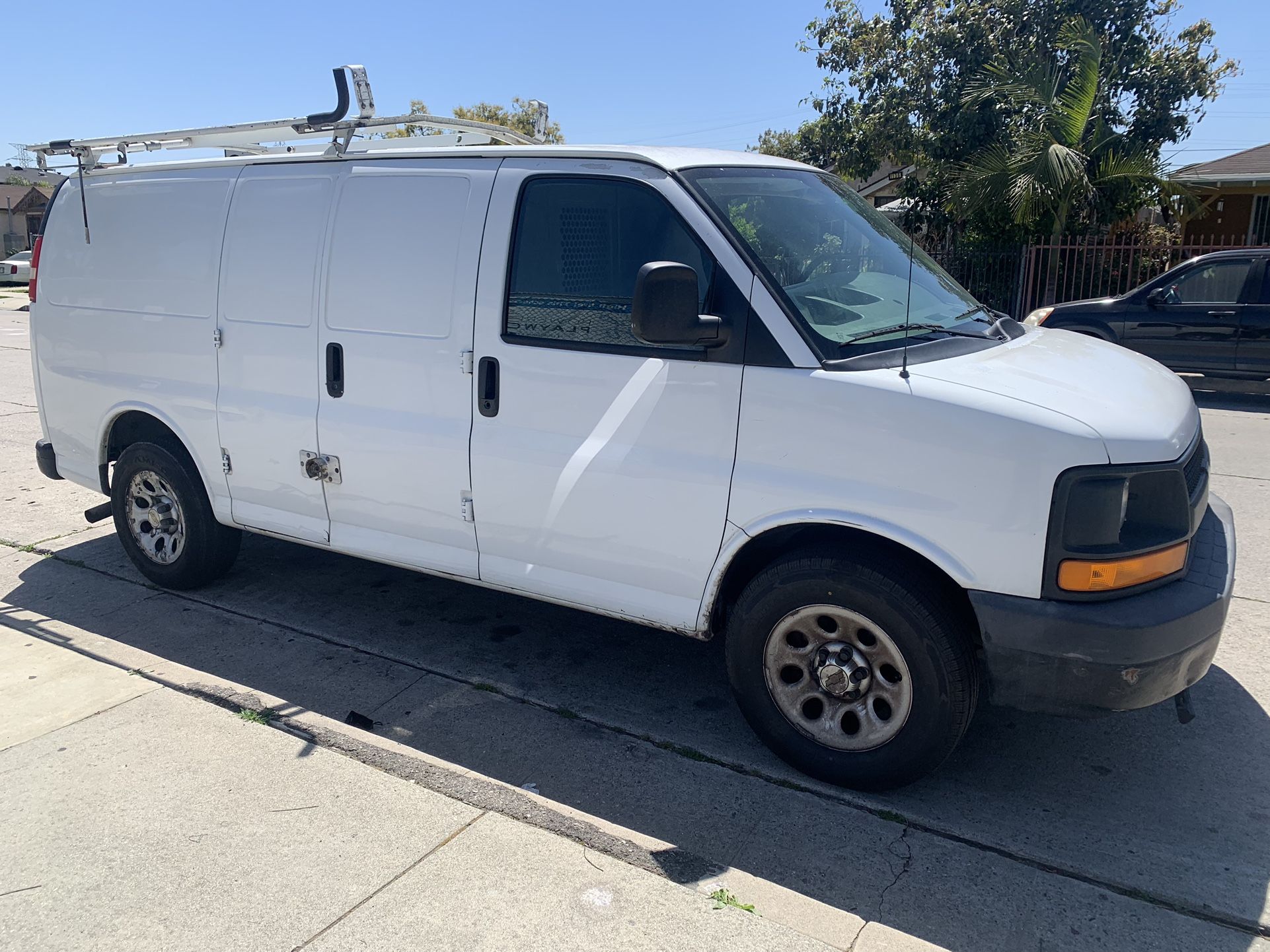 2010 Chevrolet Express for Sale in Los Angeles, CA - OfferUp