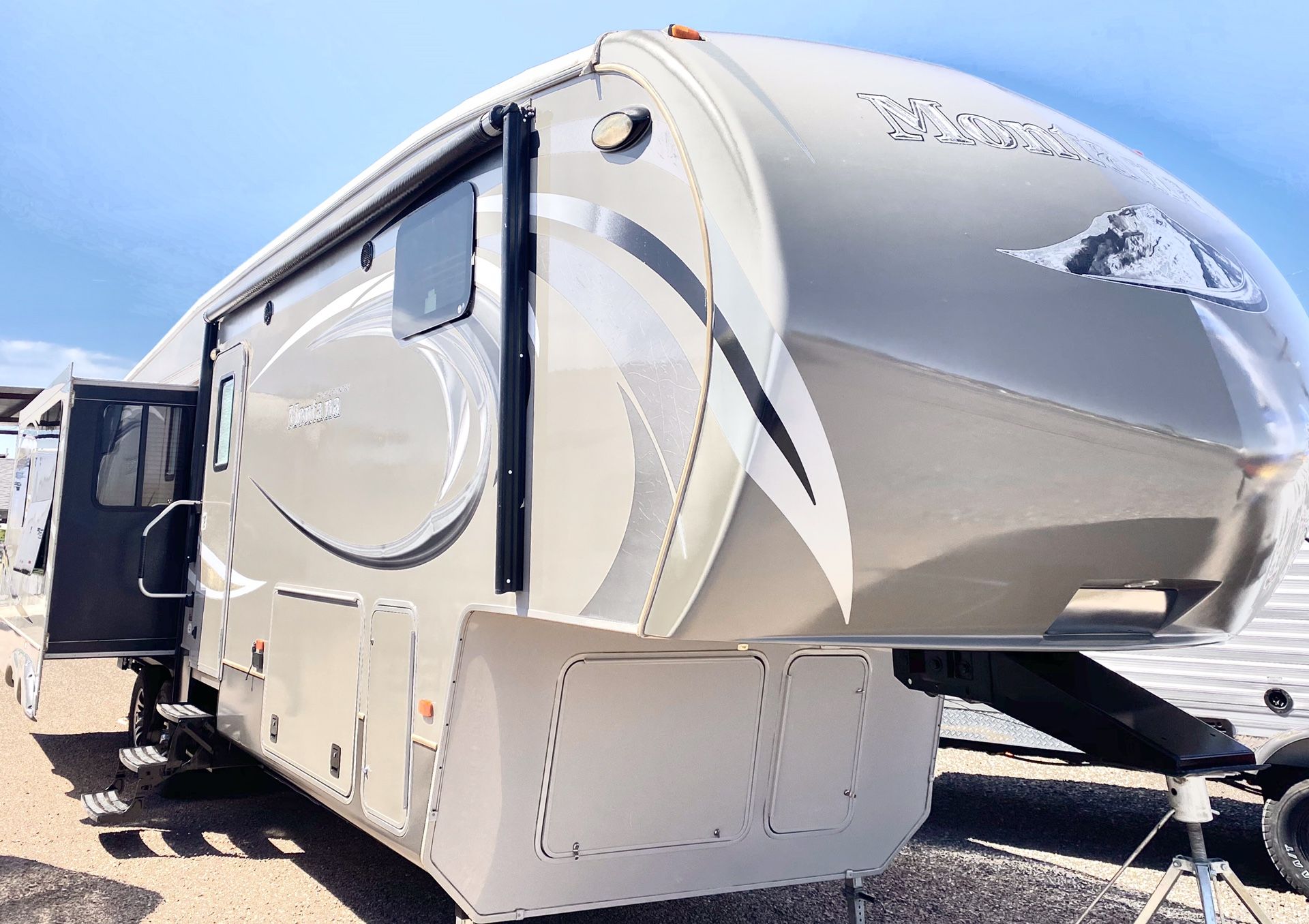 2013 Montana 34 foot luxury fifth wheel high country elite three slide ...