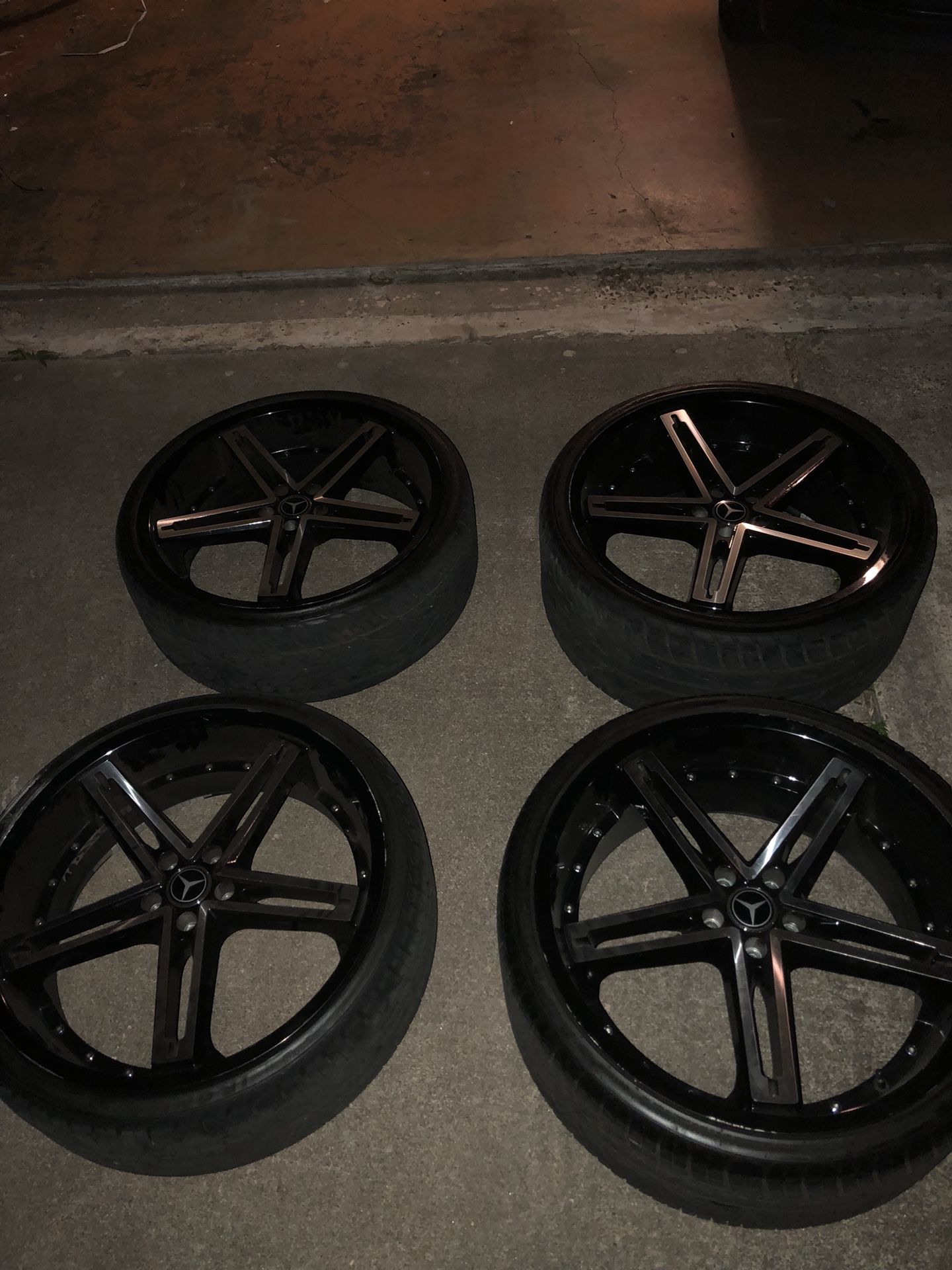 22” Rims and Tires bolt pattern 5x115 for Sale in Houston, TX - OfferUp