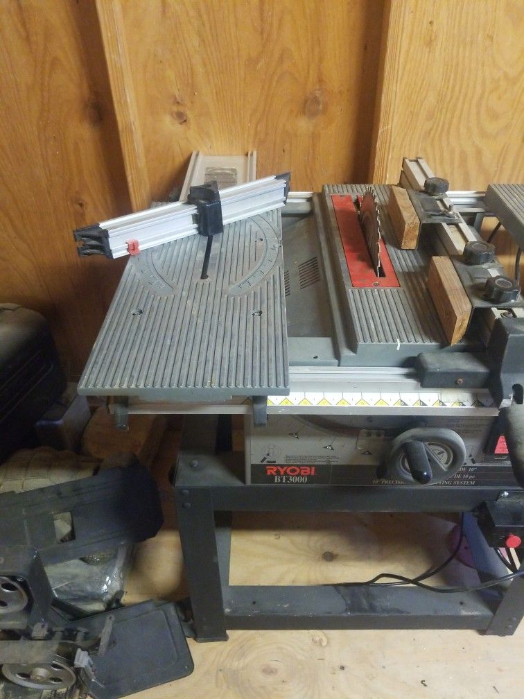 Ryobi BT3000 Bandsaw for Sale in San Antonio, TX - OfferUp