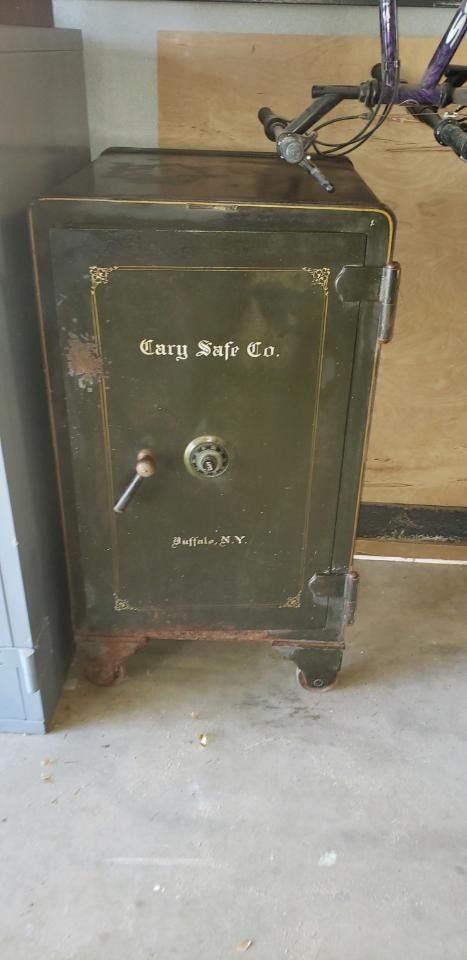 Classic Cary Vintage Safe for Sale in Corona, CA - OfferUp