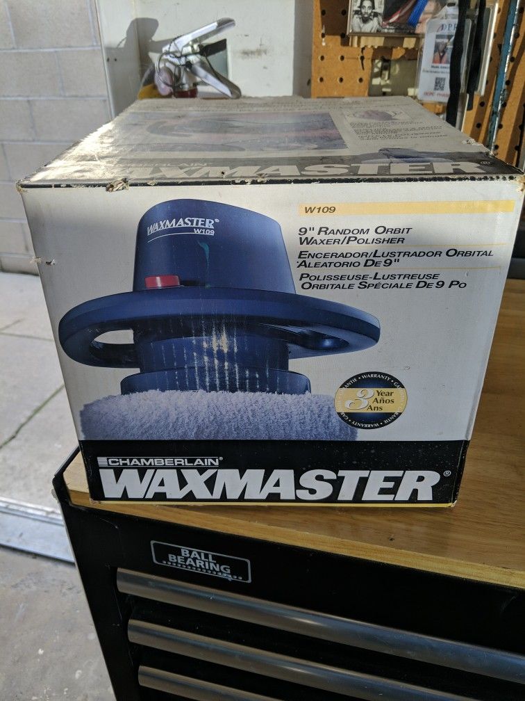 Waxmaster 9 Inch Buffer for Sale in Anaheim, CA - OfferUp