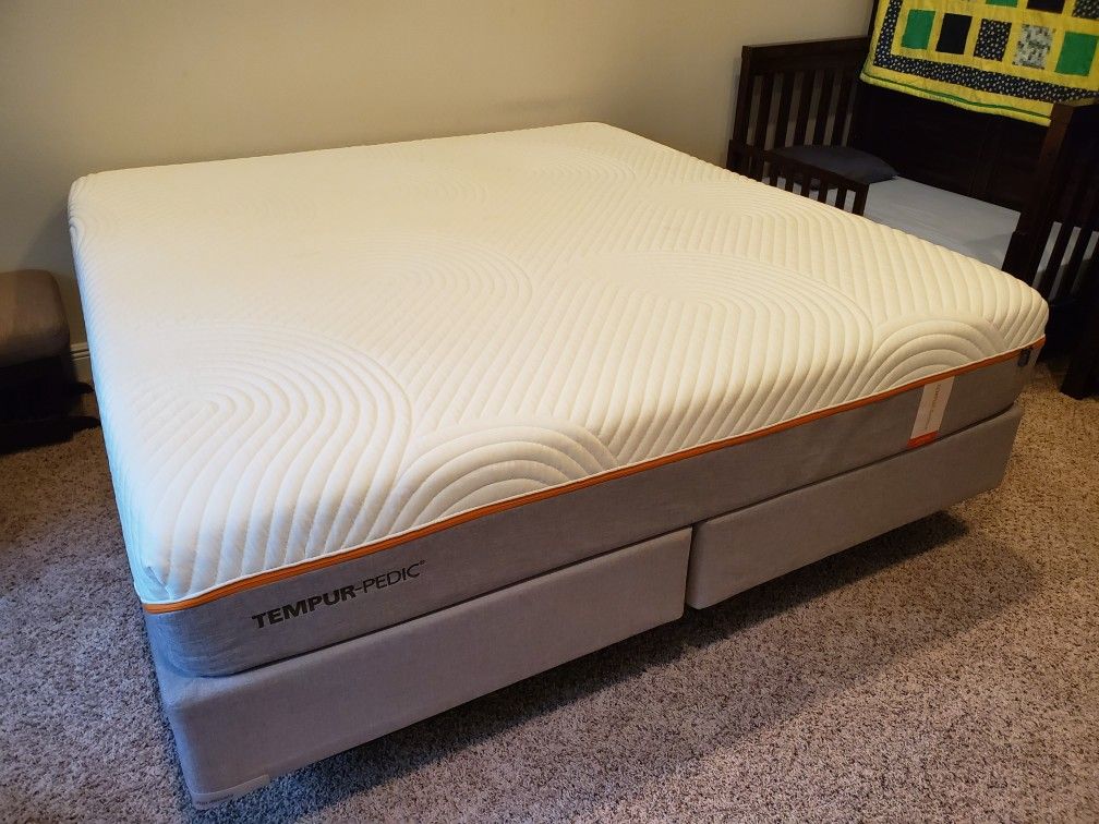 Tempurpedic Supreme Contour King Mattress and Box Spring for Sale in ...