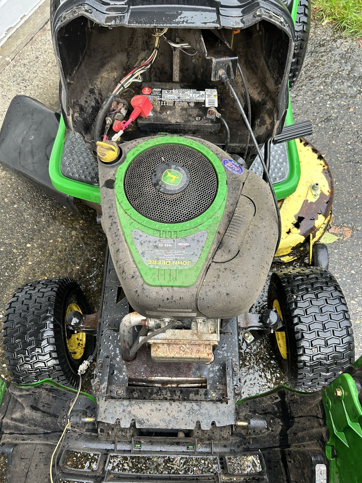 John Deere Riding Mower La105 for Sale in Federal Way, WA - OfferUp