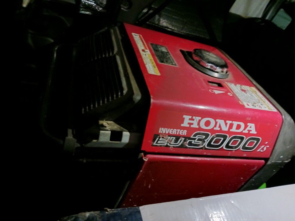 Honda Inverter Eu3000 Whisper Generator for Sale in Bakersfield, CA ...