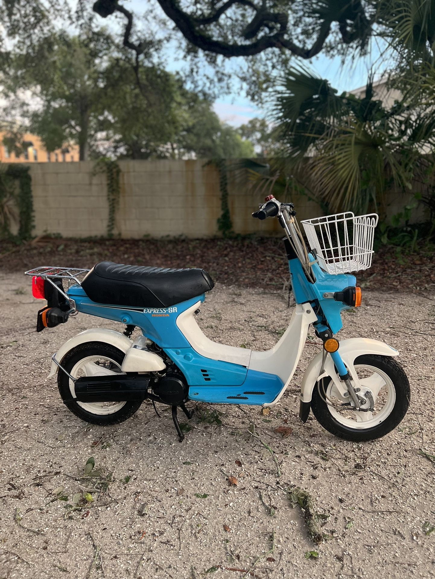 Honda Express SR for Sale in St. Petersburg, FL - OfferUp