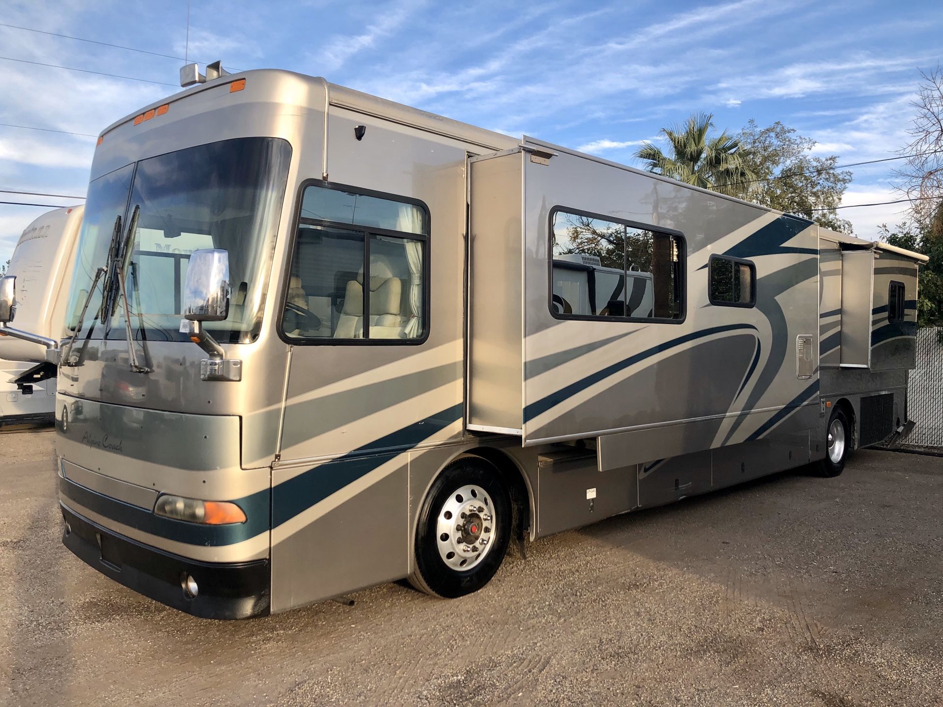 2004 Alpine Coach 40’ 3-slide Diesel Pusher for Sale in Glendale, AZ ...