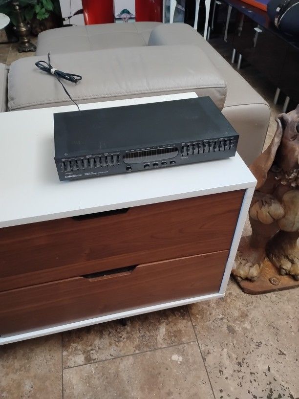 Audiosource Eq 100 Equalizer for Sale in Scottsdale, AZ - OfferUp