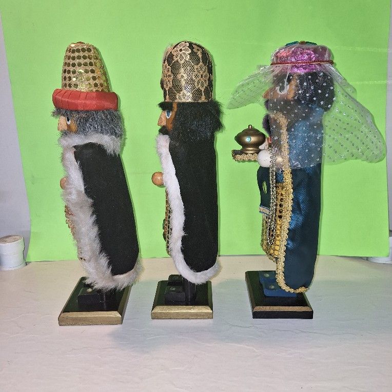 RETRO SET OF THREE WISE MEN NUTCRACKERS for Sale in Plant City, FL ...