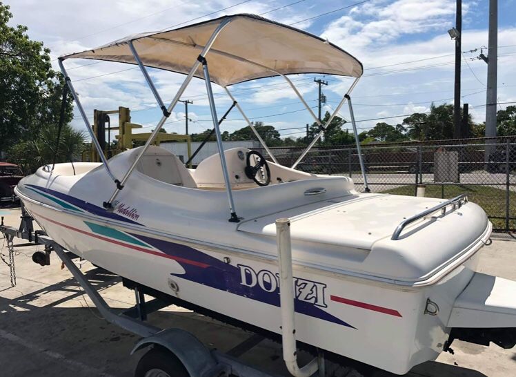 1995 donzi medallion jet boat for Sale in Port St. Lucie, FL - OfferUp