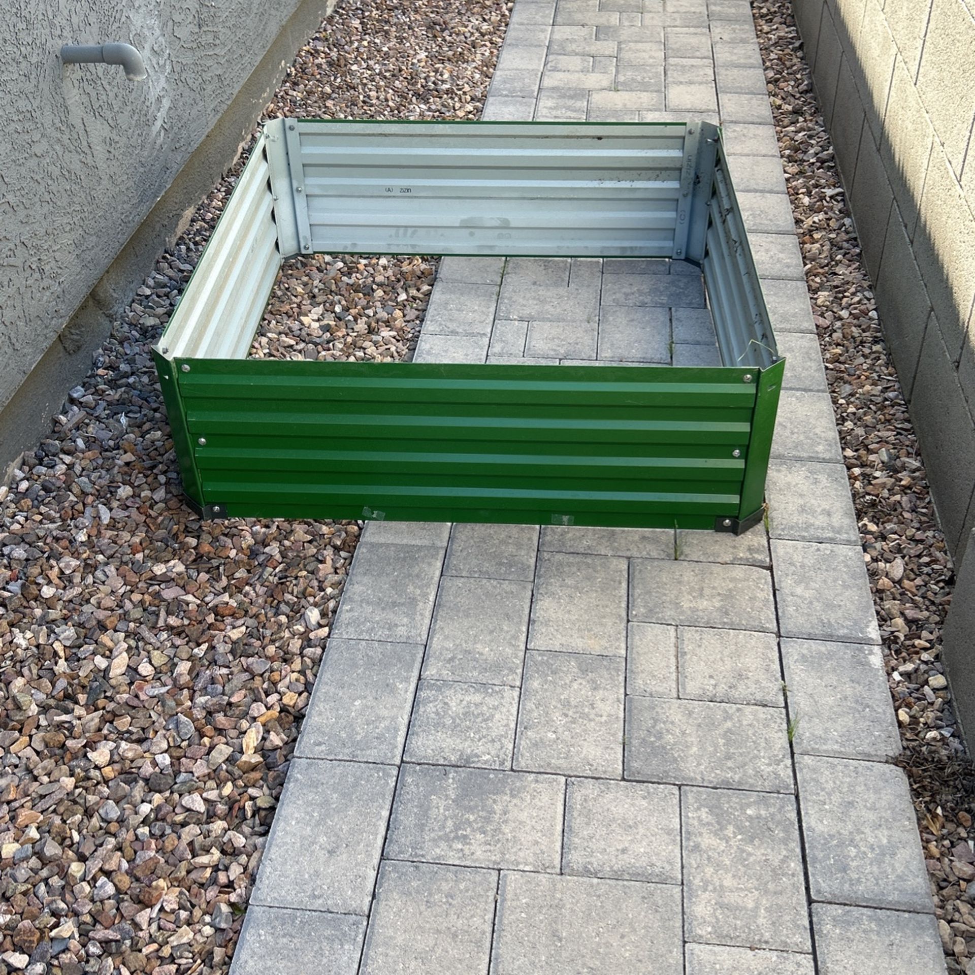 3x3 Raised Garden Bed Metal for Sale in Queen Creek, AZ - OfferUp