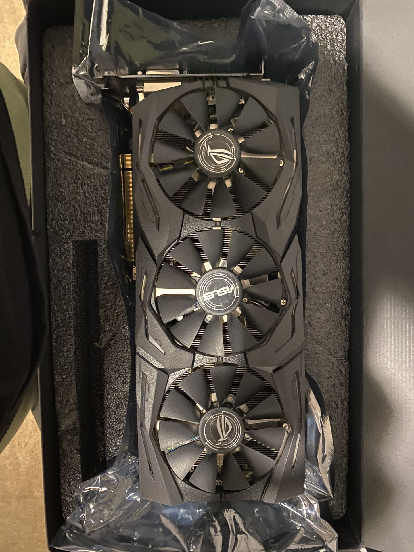 ASUS ROG Strix Radeon RX 580 O8G Gaming OC Edition for Sale in Riverside, CA - OfferUp