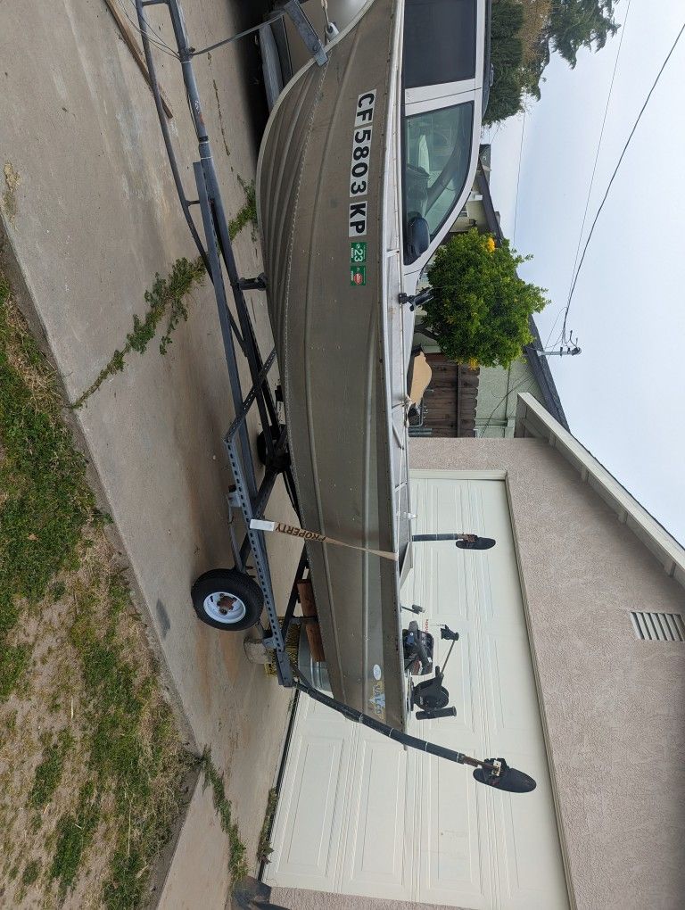 Valco Fishing Boat for Sale in Riverbank, CA - OfferUp