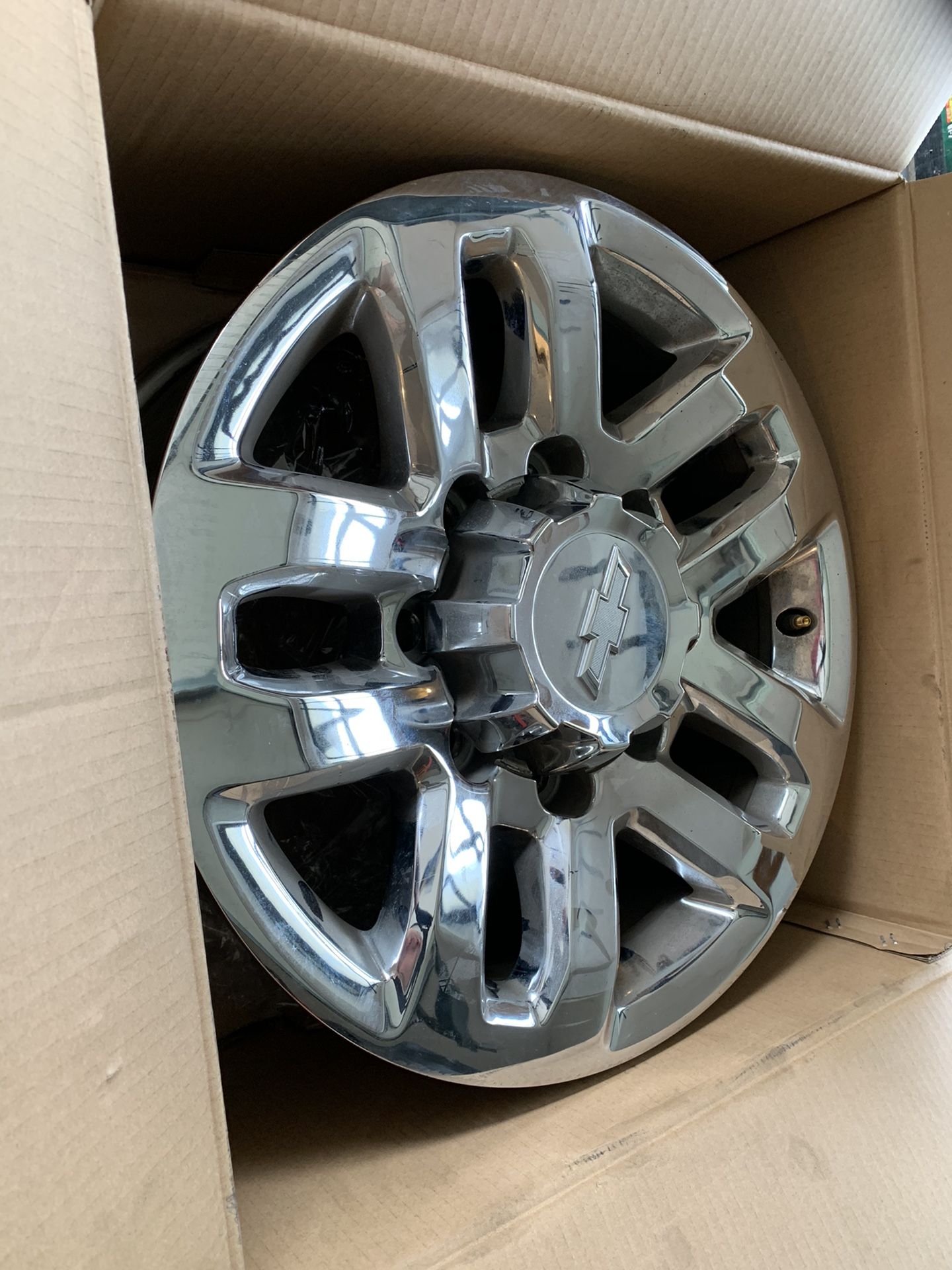 Wheels 2016 Chevy Silverado 2500hd 8x180 bolt pattern for Sale in FL ...