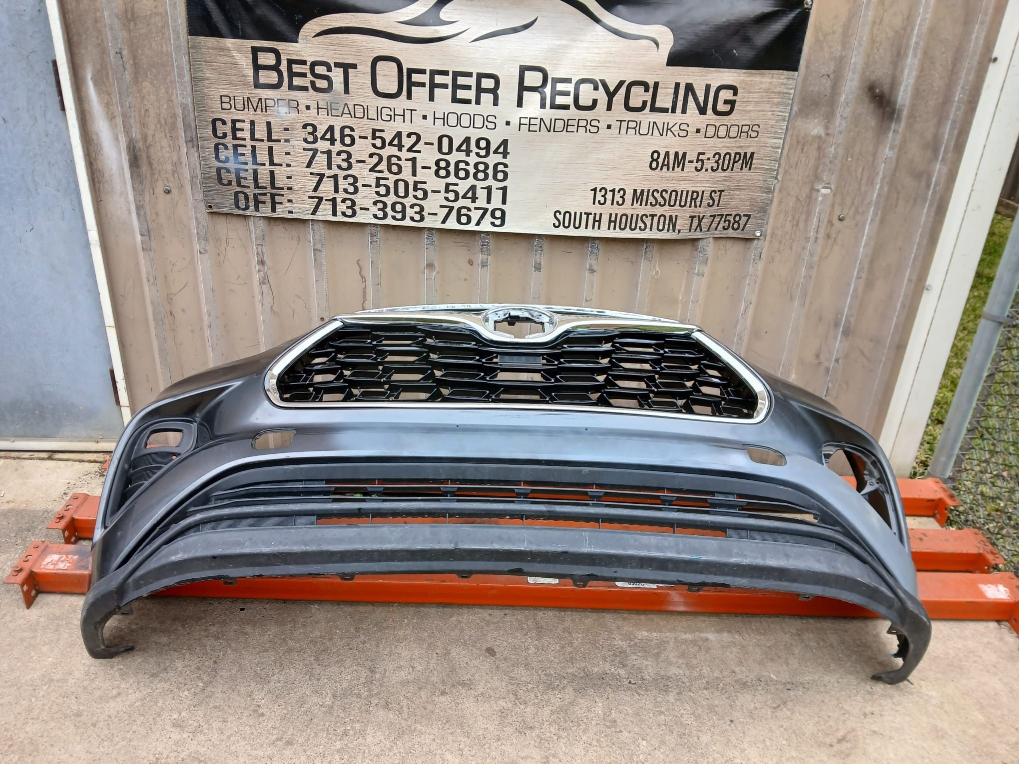 2020-2022 Toyota Highlander Front Bumper used Oem for Sale in Houston ...