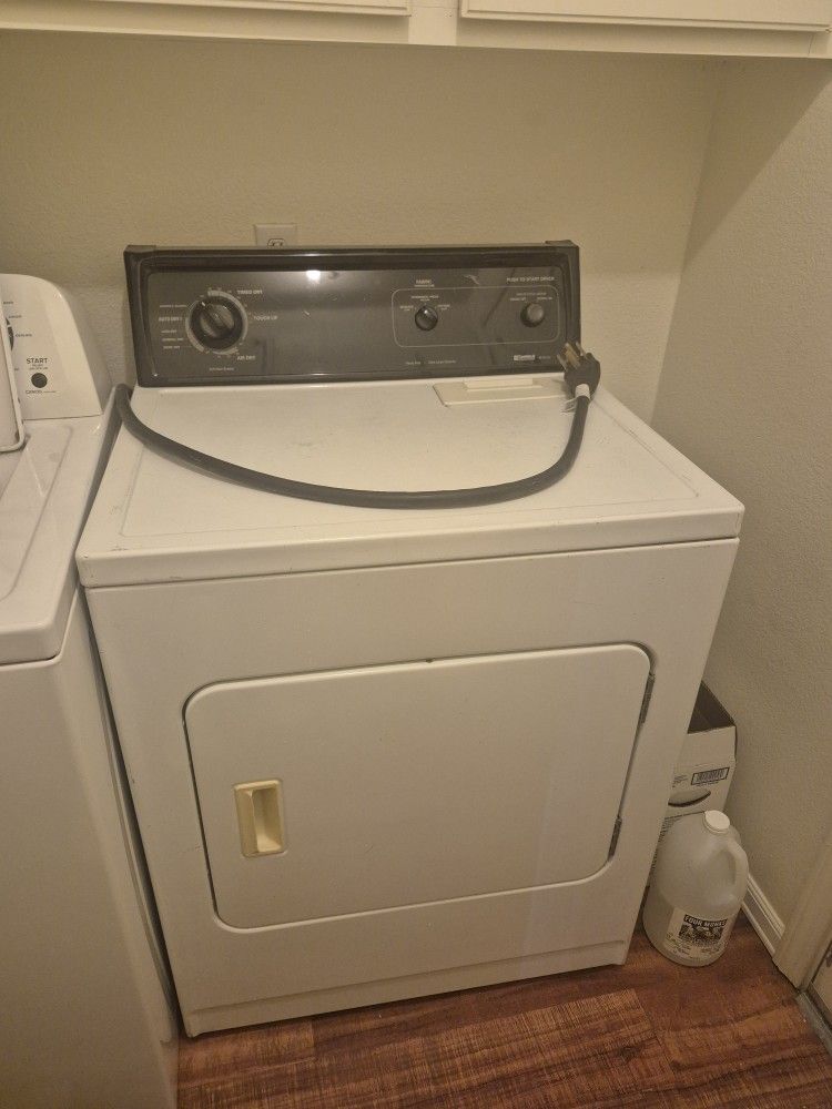 Kenmore Electric Dryer 60 Series for Sale in North Las Vegas, NV - OfferUp