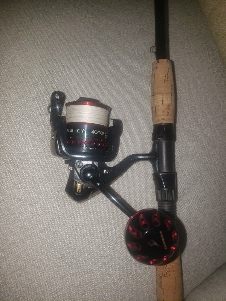 Shimano Stradic CI4 4000F w/ Biscayne Rod for Sale in Miami, FL - OfferUp