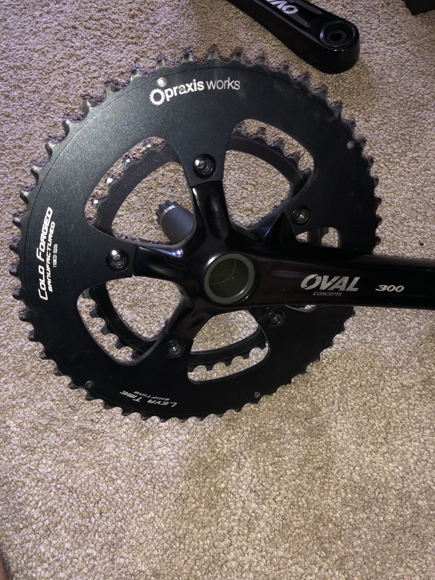 Oval Concepts 300, forged 6066 arms, Praxis rings, 52/36T 172.5 +bottom ...